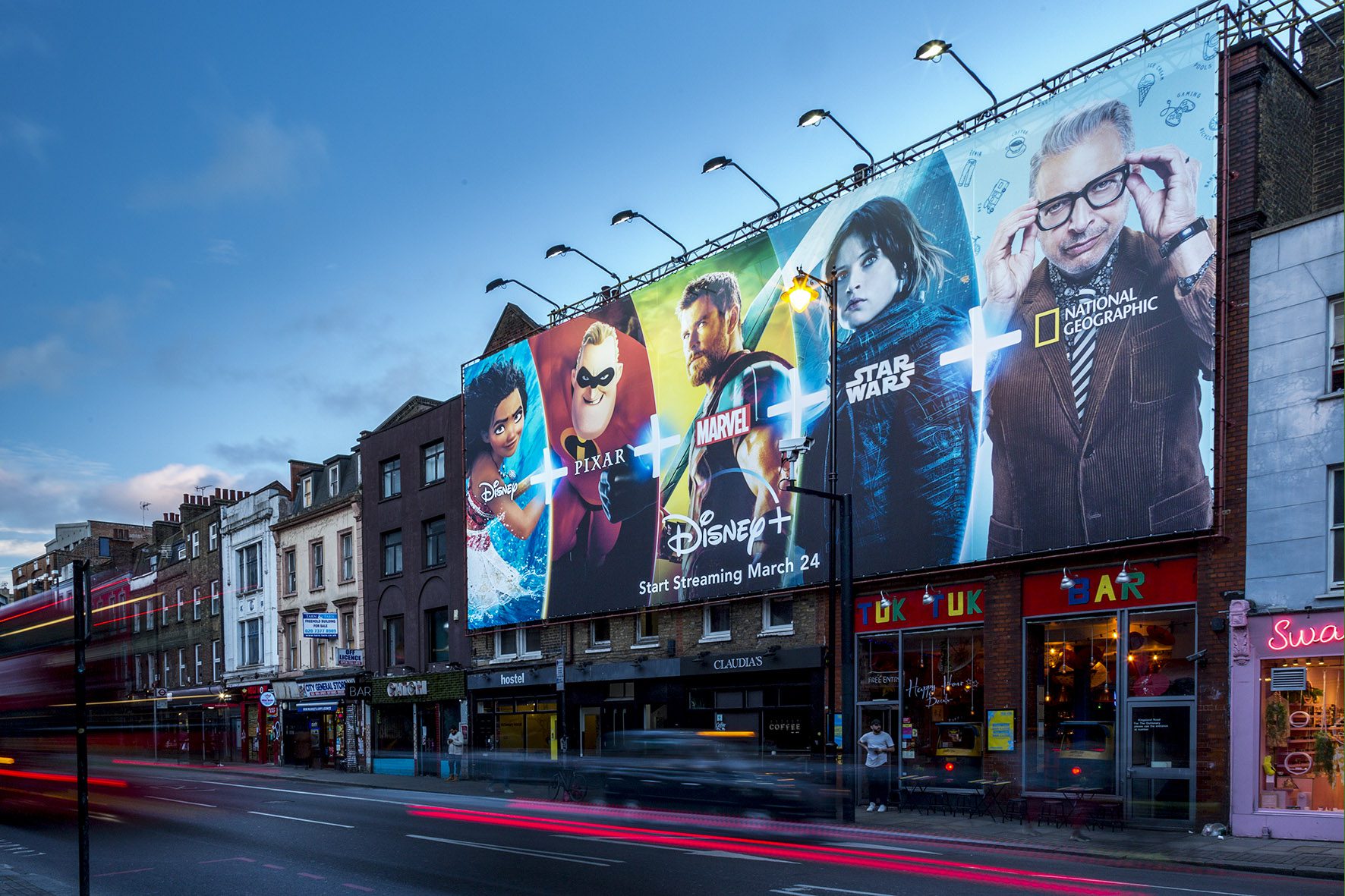 Premium Outdoor Advertising - BlowUP media Giant Poster advertising